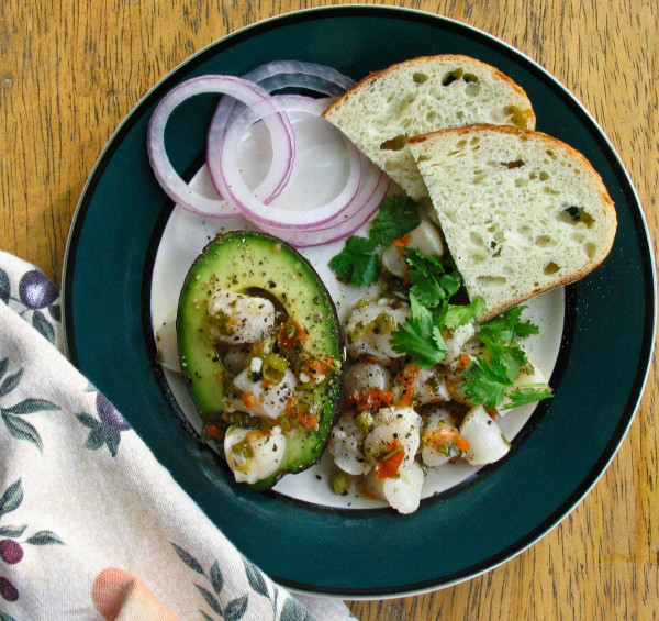 A Beginner's Guide to Bay Scallop Season: Catching, Cleaning & Cooking ...